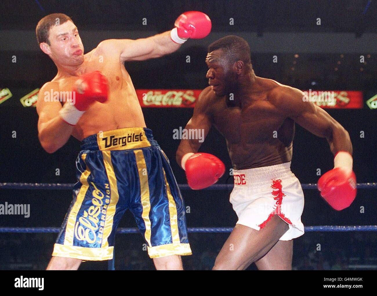 Boxing/Hide v. Klitschko action Stock Photo - Alamy