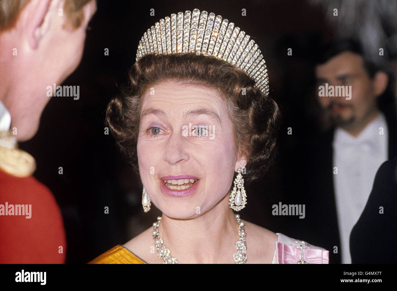 Queen Elizabeth Tiara Headshot Hi Res Stock Photography And Images Alamy