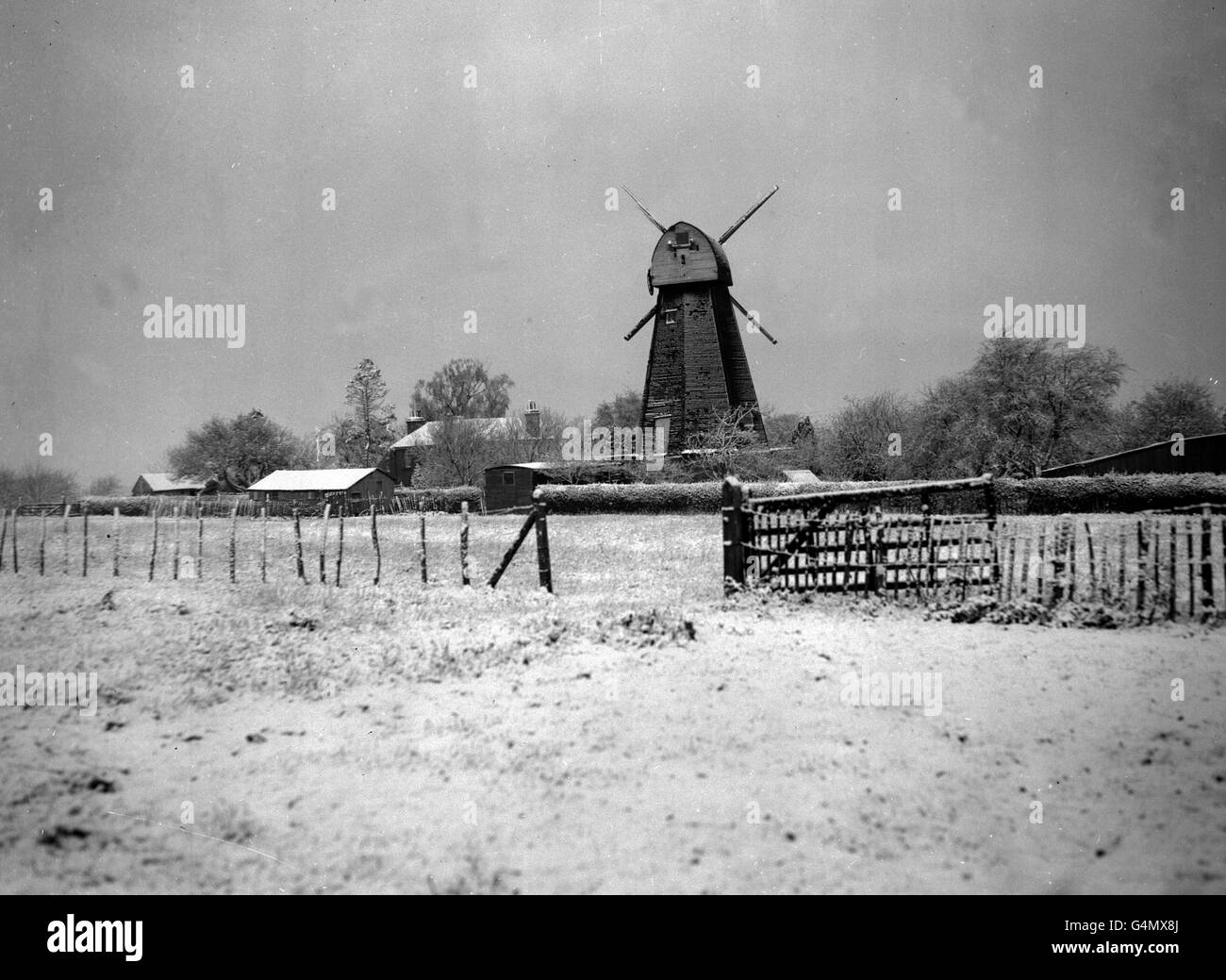 Kent windmill Black and White Stock Photos & Images - Alamy