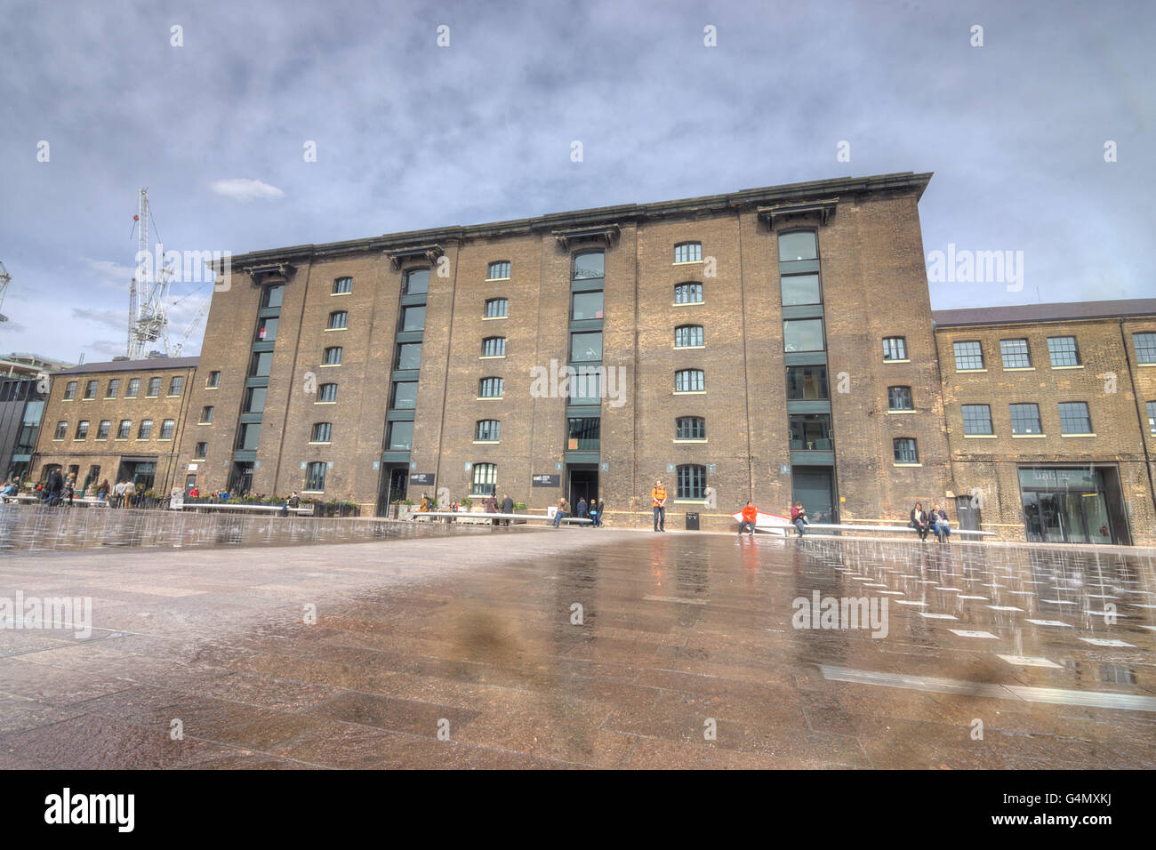 Granary square king's cross hi-res stock photography and images - Alamy