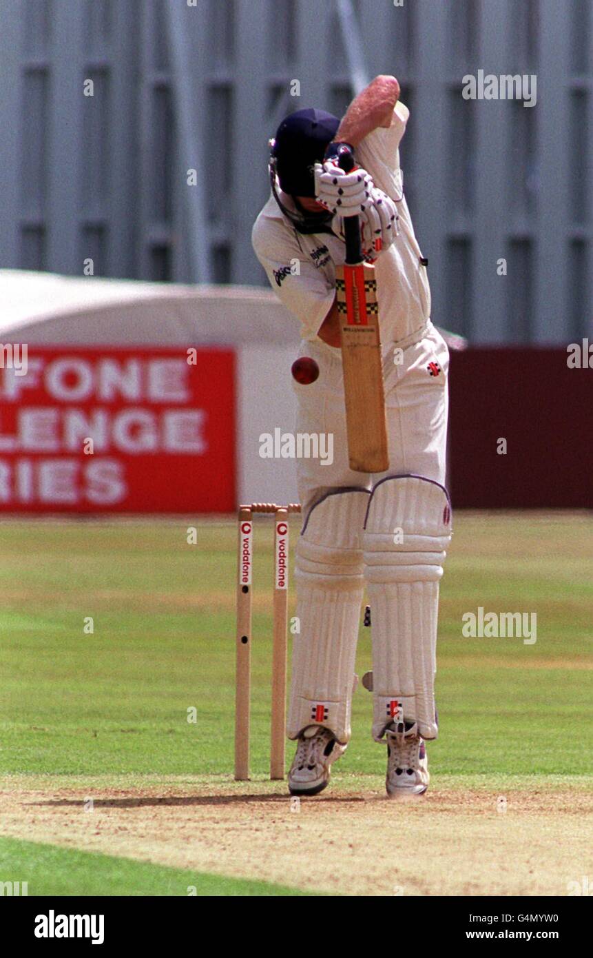 F l full length portrait action batting sport cricket hi-res stock ...