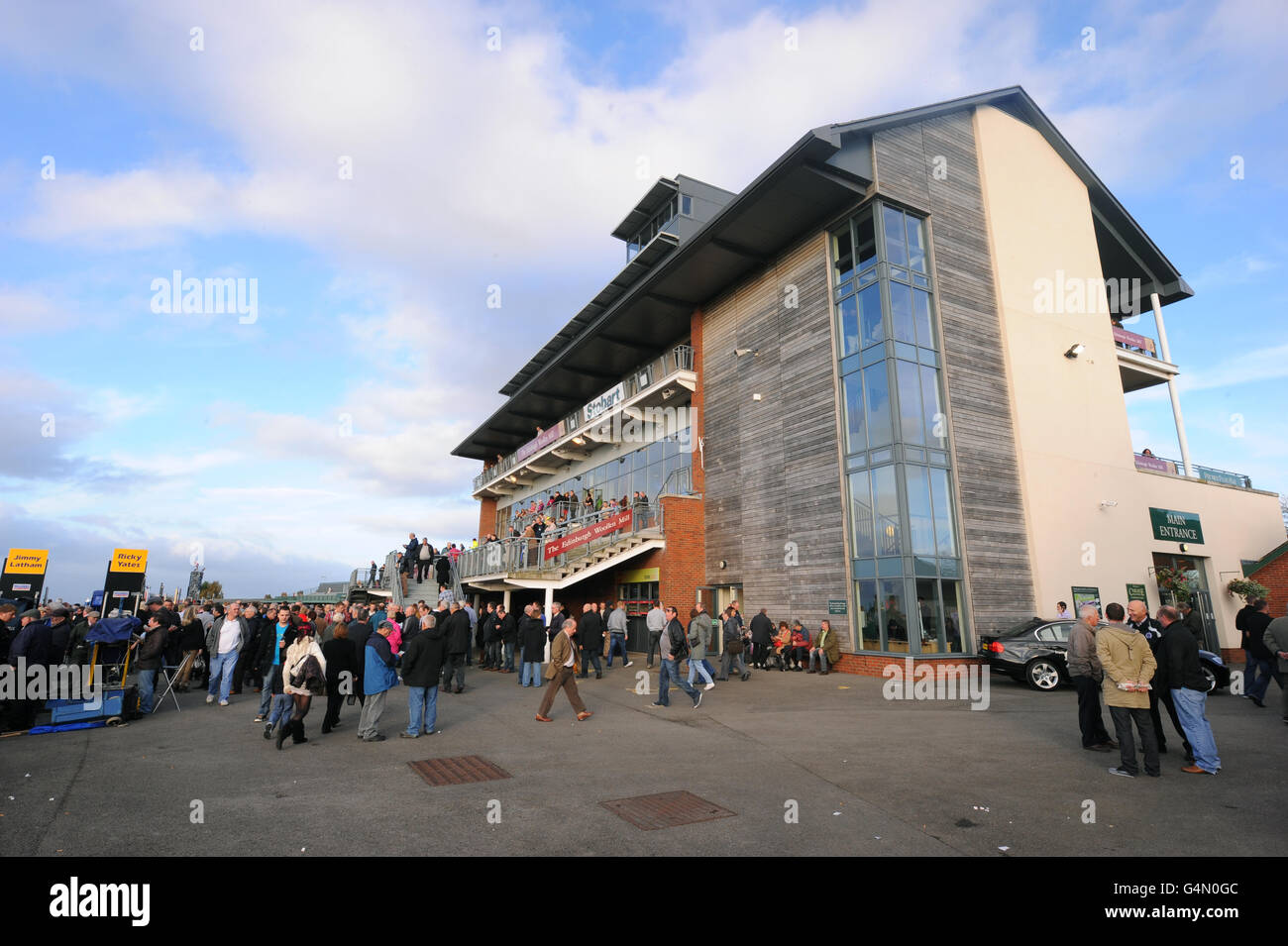 Carlisle racecourse hi-res stock photography and images - Alamy