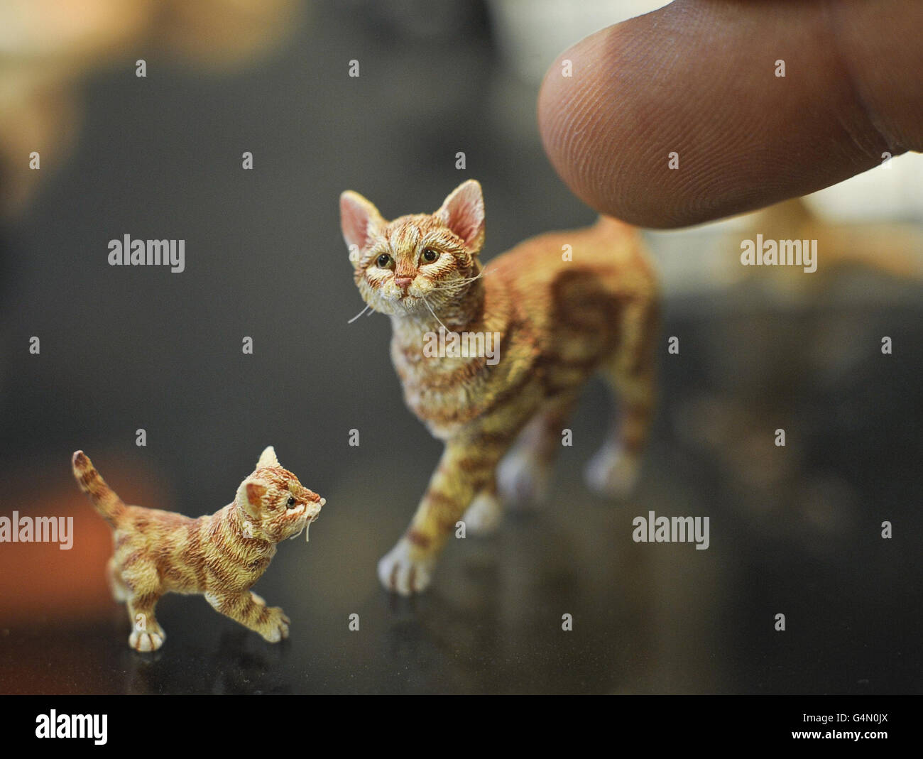 Tiny hairs cover the coats of these 1/12th scale cat and kitten made by ...