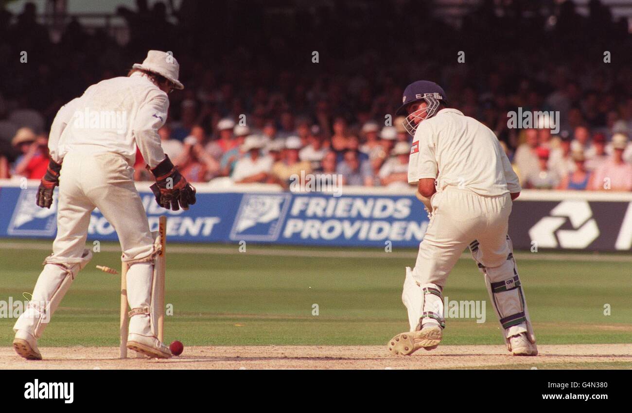 Cricket benson hedges super cup hi-res stock photography and images - Alamy