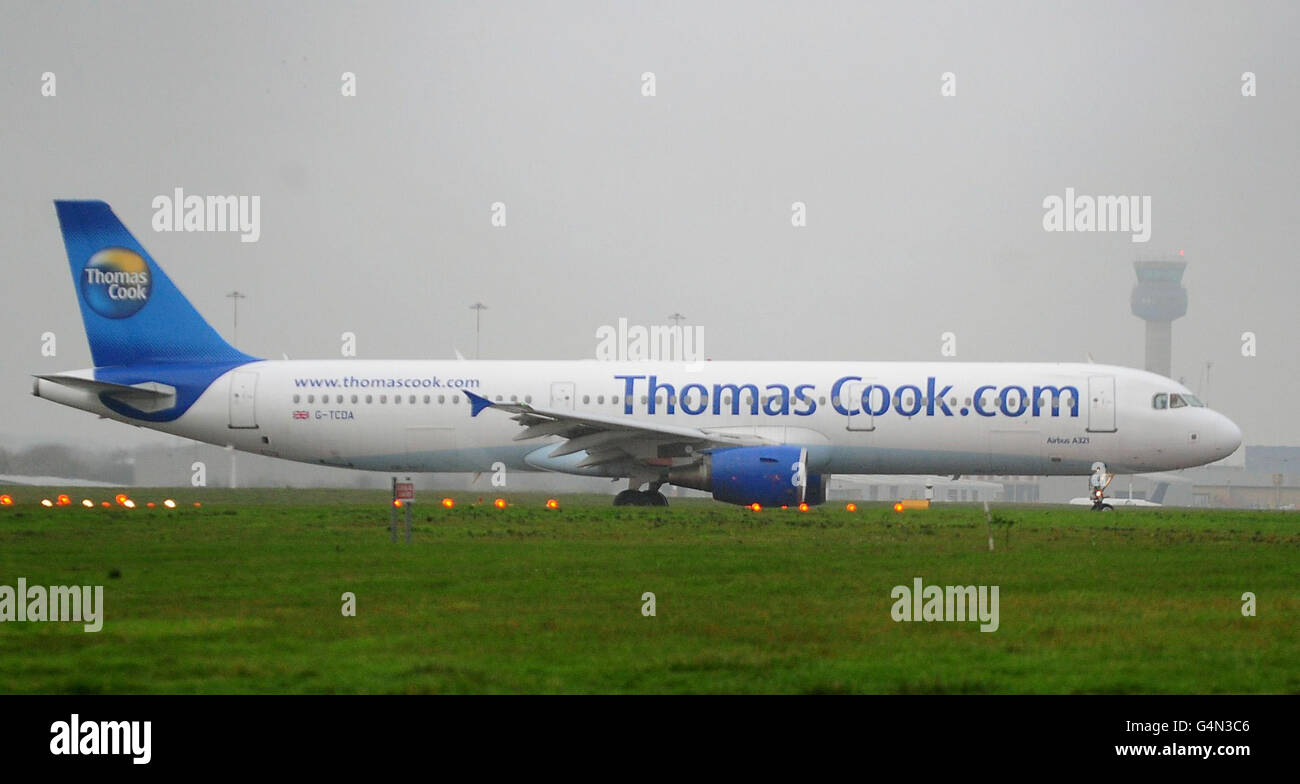 Cook plane ready to take of at east midlands airport hi-res stock ...