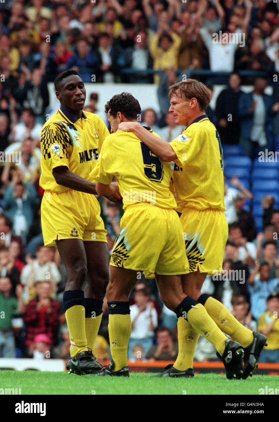 S sport sport football sol campbell hi-res stock photography and images ...