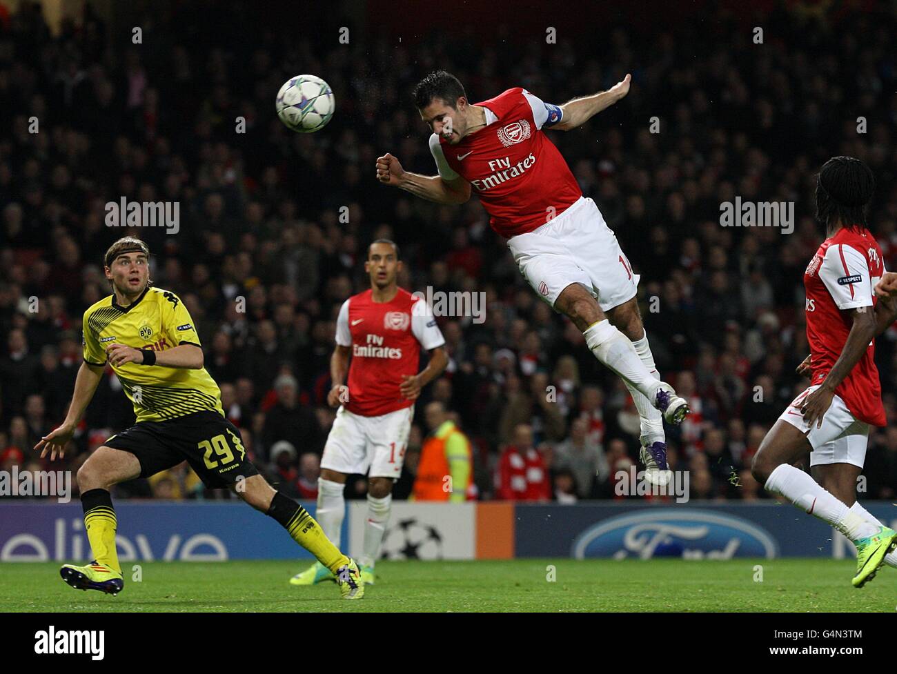 Arsenal v borussia dortmund hi-res stock photography and images - Alamy