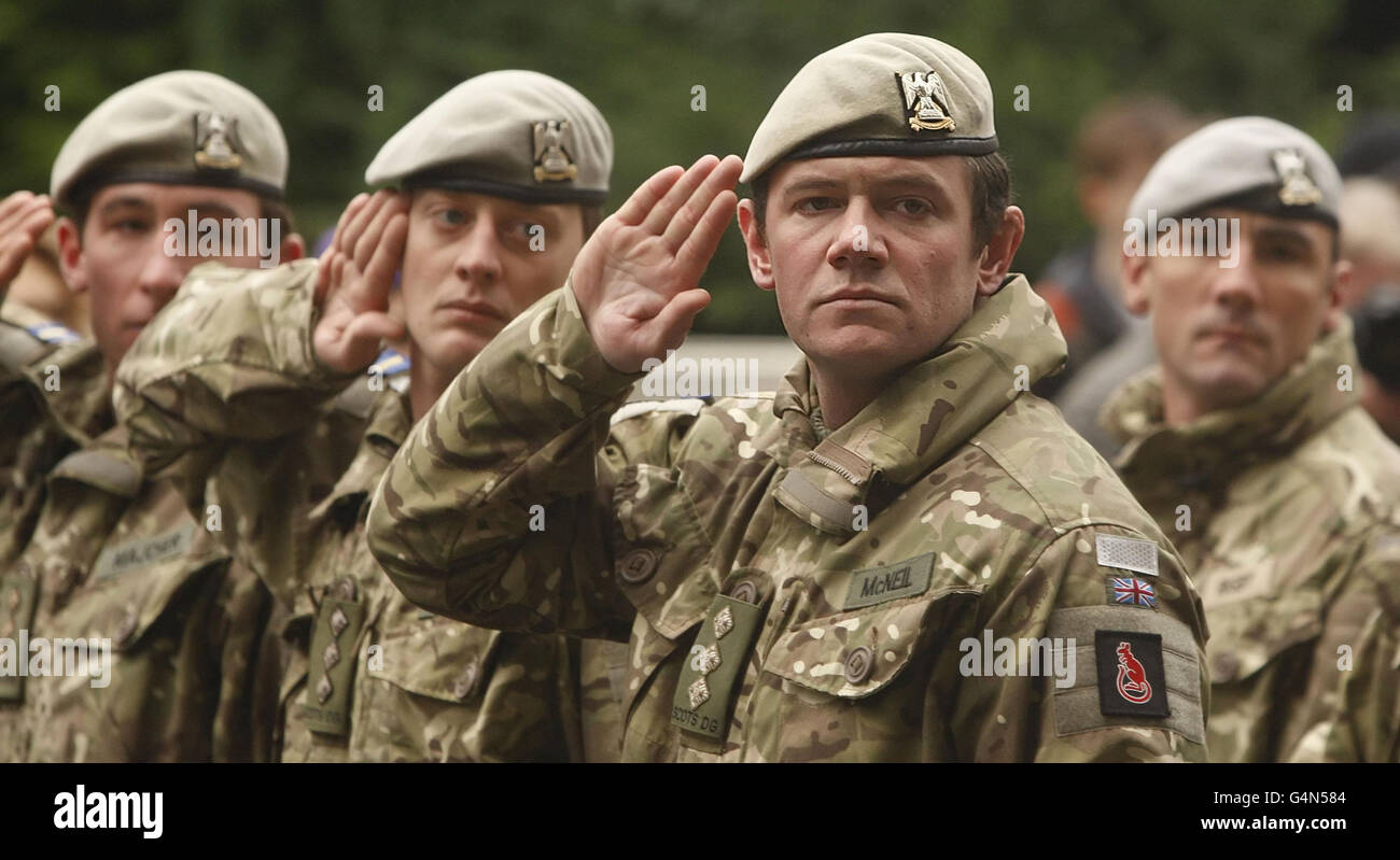 Members of the Royal Scots Dragoon Guards take part in a Homecoming ...