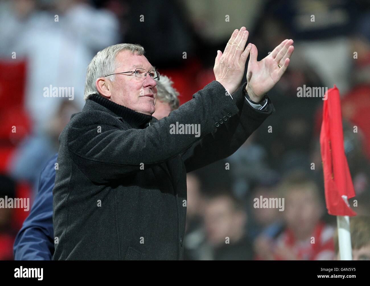 Sunderland manager and alex ferguson hi-res stock photography and ...