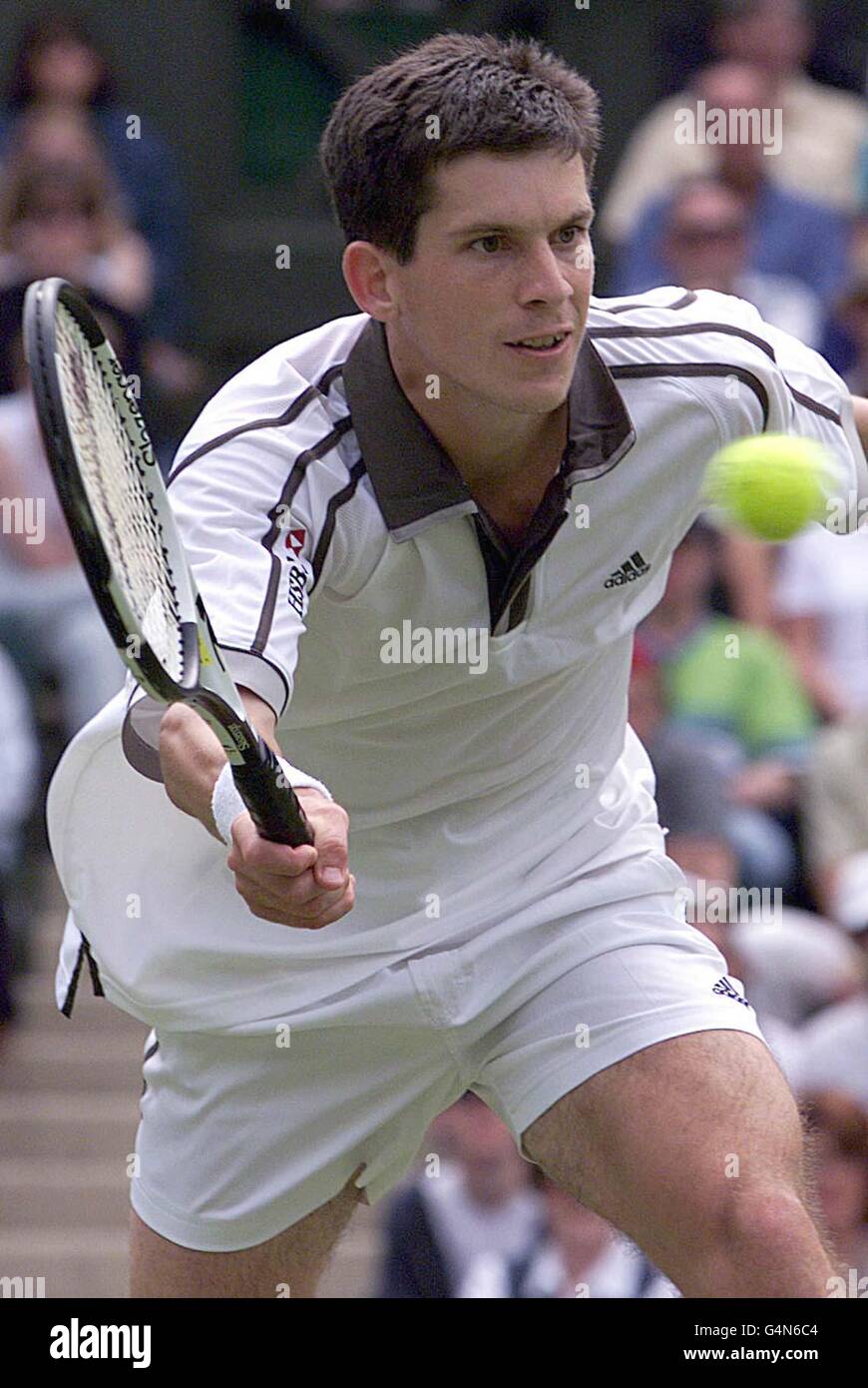 Wimbledon tim henman action 4 hi-res stock photography and images - Alamy