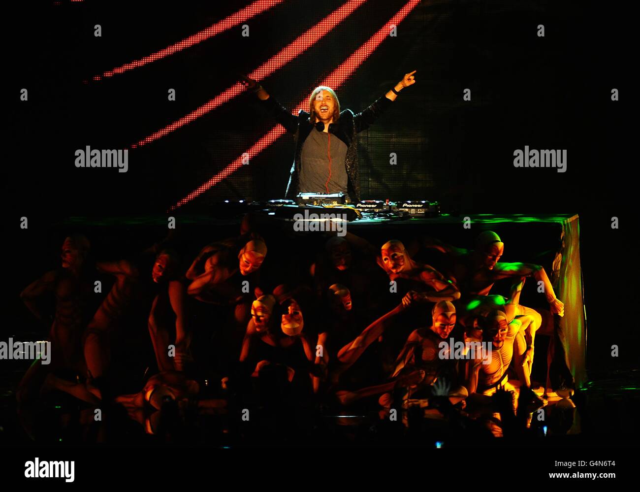 David Guetta Perorms 2011 Mtv Europe Music Awards Odyssey Arena Hi Res