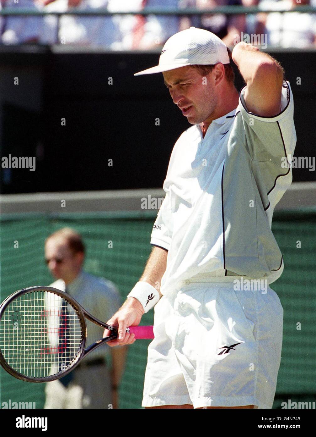 Wimbledon/Sapsford v Sampras. No commercial use. Danny Sapsford reacts ...