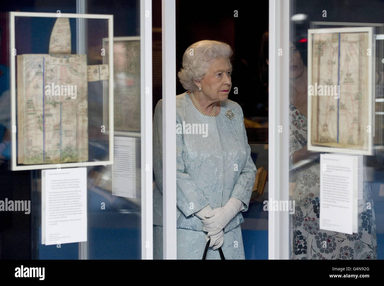 Queen visits British Library Stock Photo - Alamy