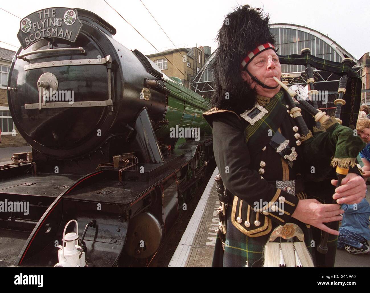 Flying scotsman train front hi-res stock photography and images - Alamy
