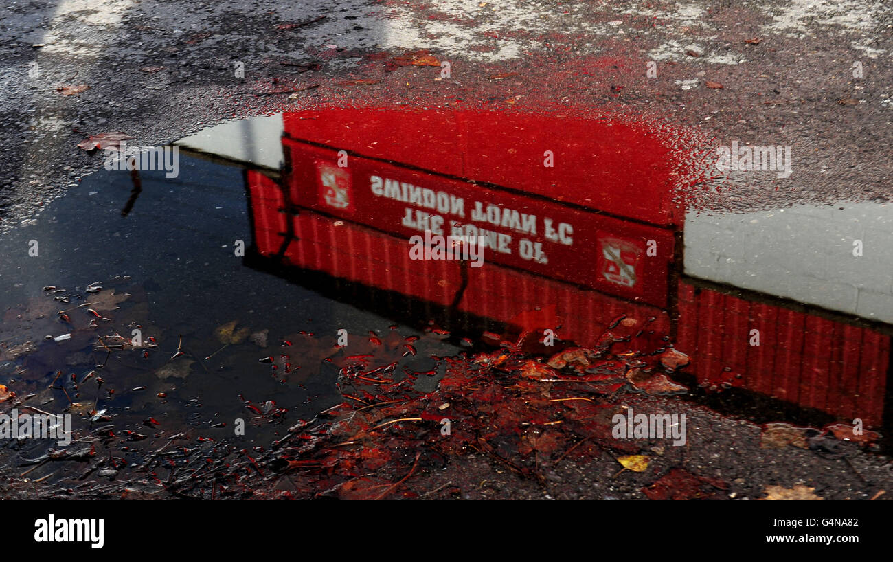 Soccer - FA Cup - First Round - Swindon Town v Huddersfield Town ...