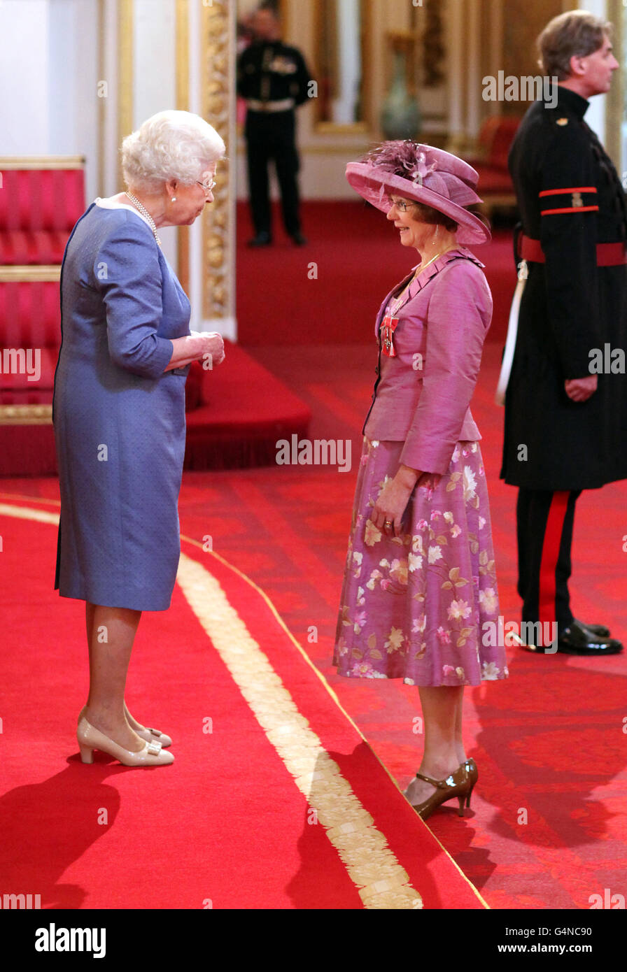 Investiture at Buckingham Palace Stock Photo - Alamy