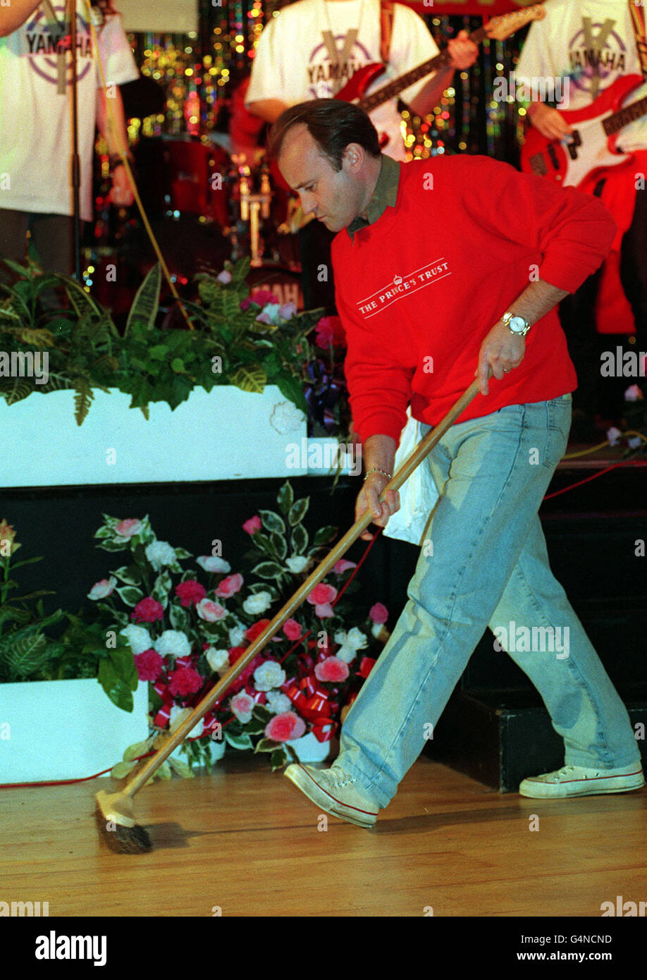 Phil collins full length hi-res stock photography and images - Alamy