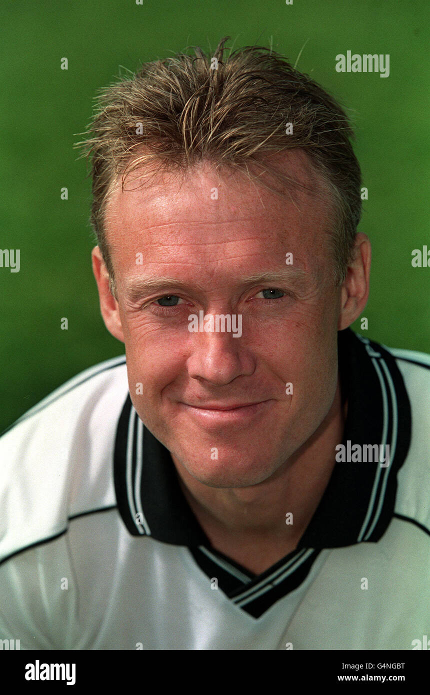 Alex smith football portrait hi-res stock photography and images - Alamy