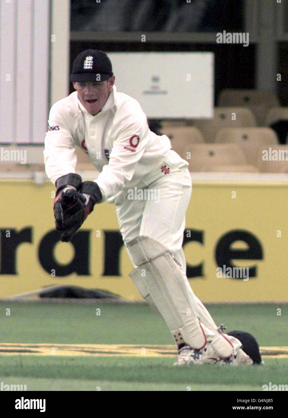 Cricket chris read catch hi-res stock photography and images - Alamy