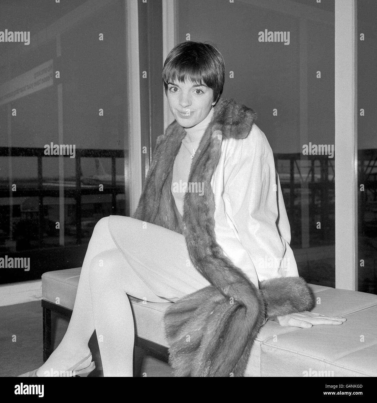 Liza Minnelli Cabaret Stock Photos & Liza Minnelli Cabaret Stock Images ...
