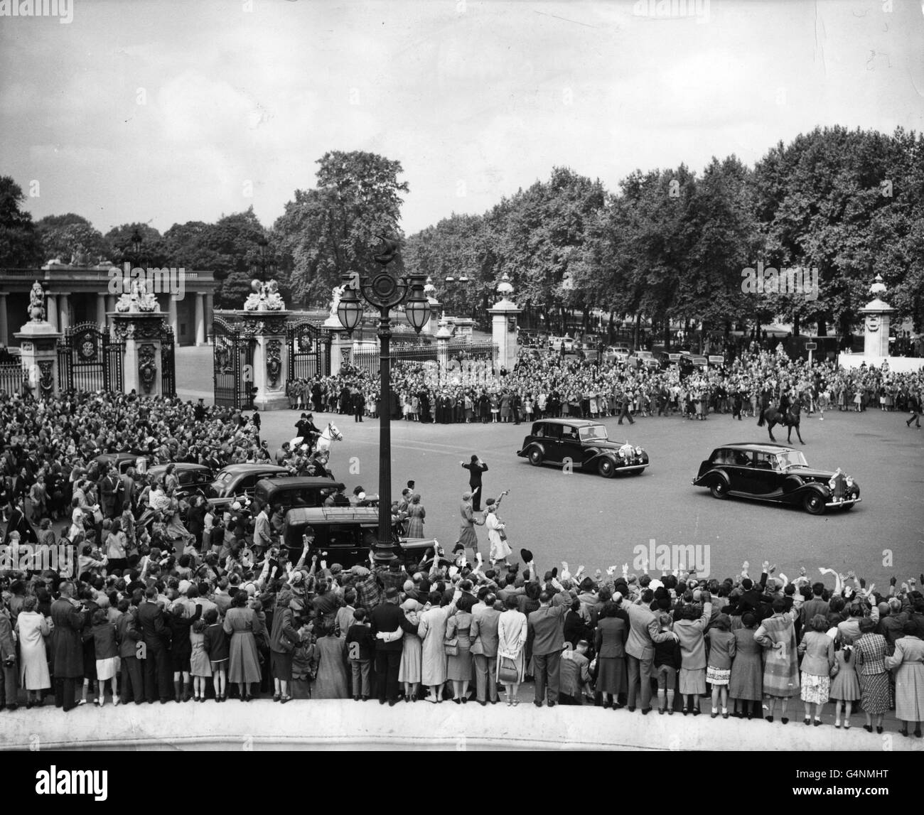 The queen's chapel Black and White Stock Photos & Images - Alamy
