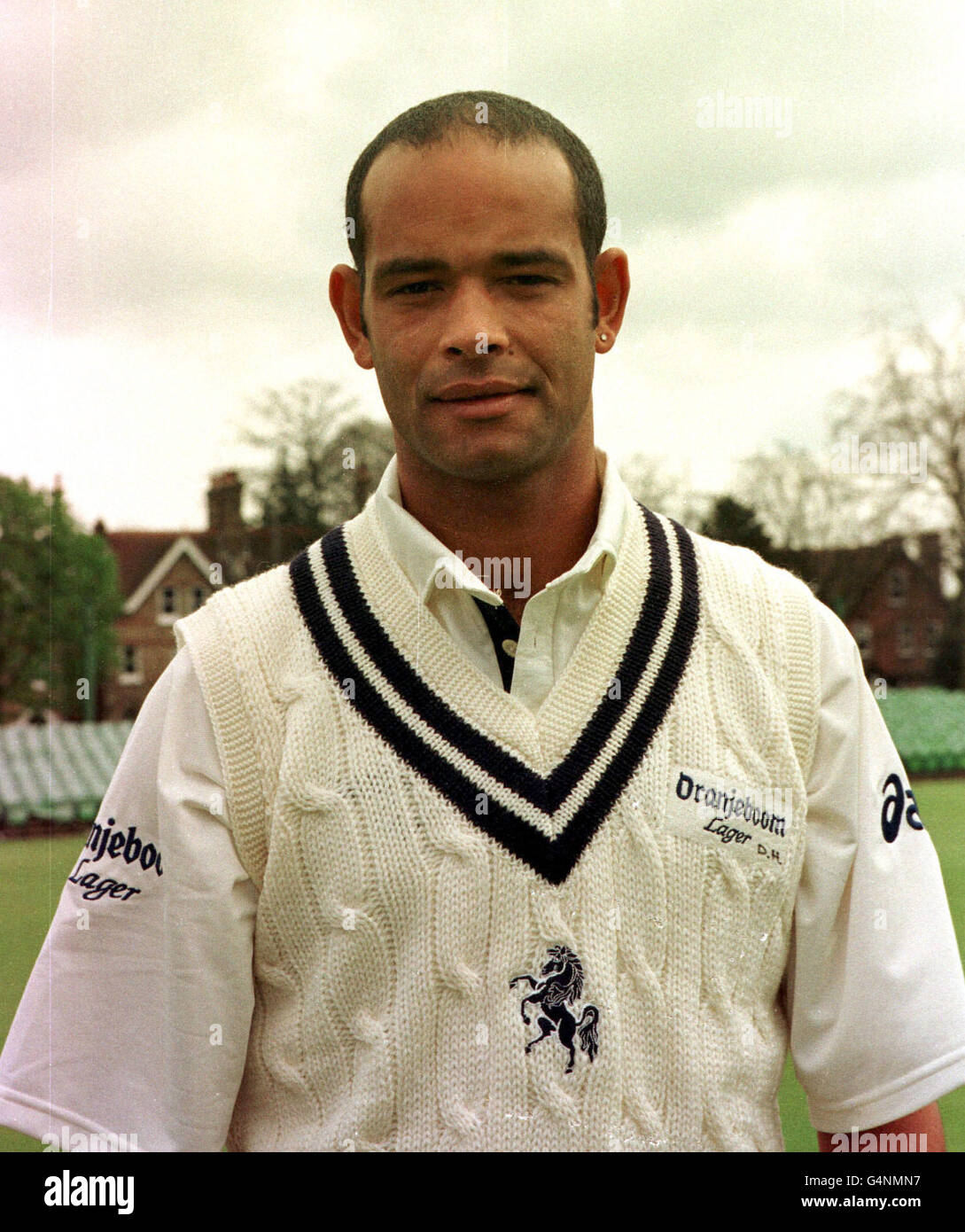 England and kent fast bowler hi-res stock photography and images - Alamy