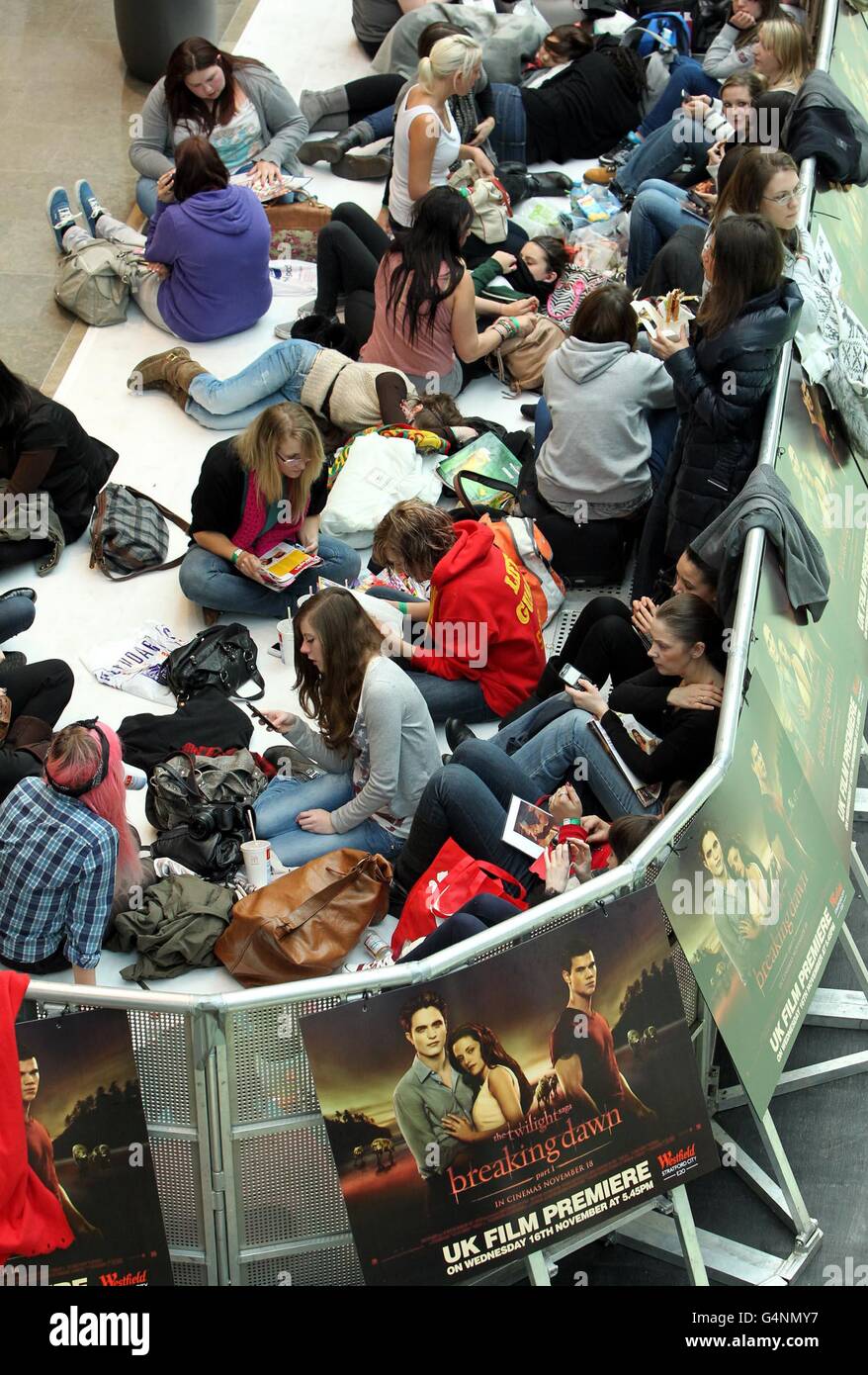 Queue inside hi-res stock photography and images - Alamy