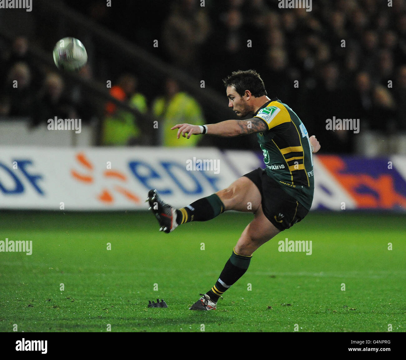Northampton saints ryan lamb hi-res stock photography and images - Alamy