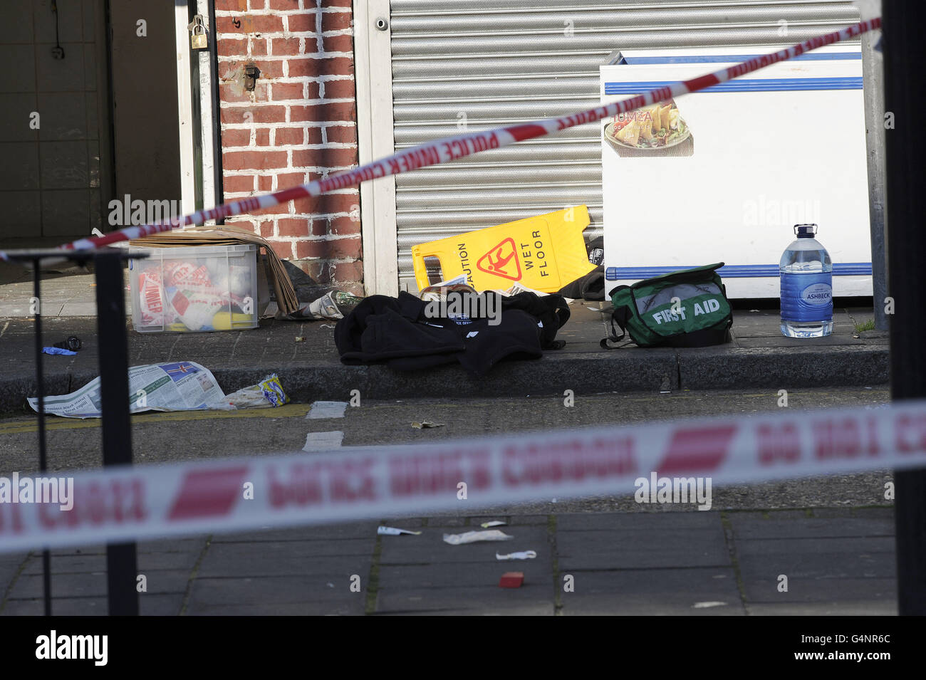 Police officers stabbed Stock Photo - Alamy