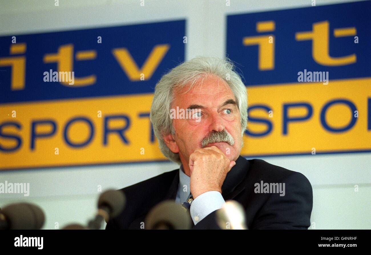 Bbc sports anchorman des lynam news conference in london hi-res stock ...