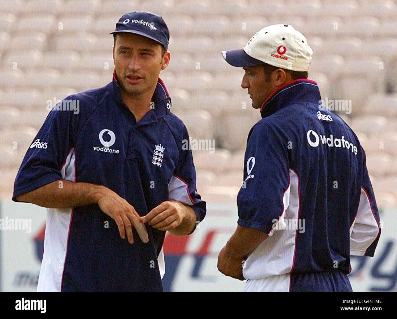 Sport cricket practice mark butcher hi-res stock photography and images ...