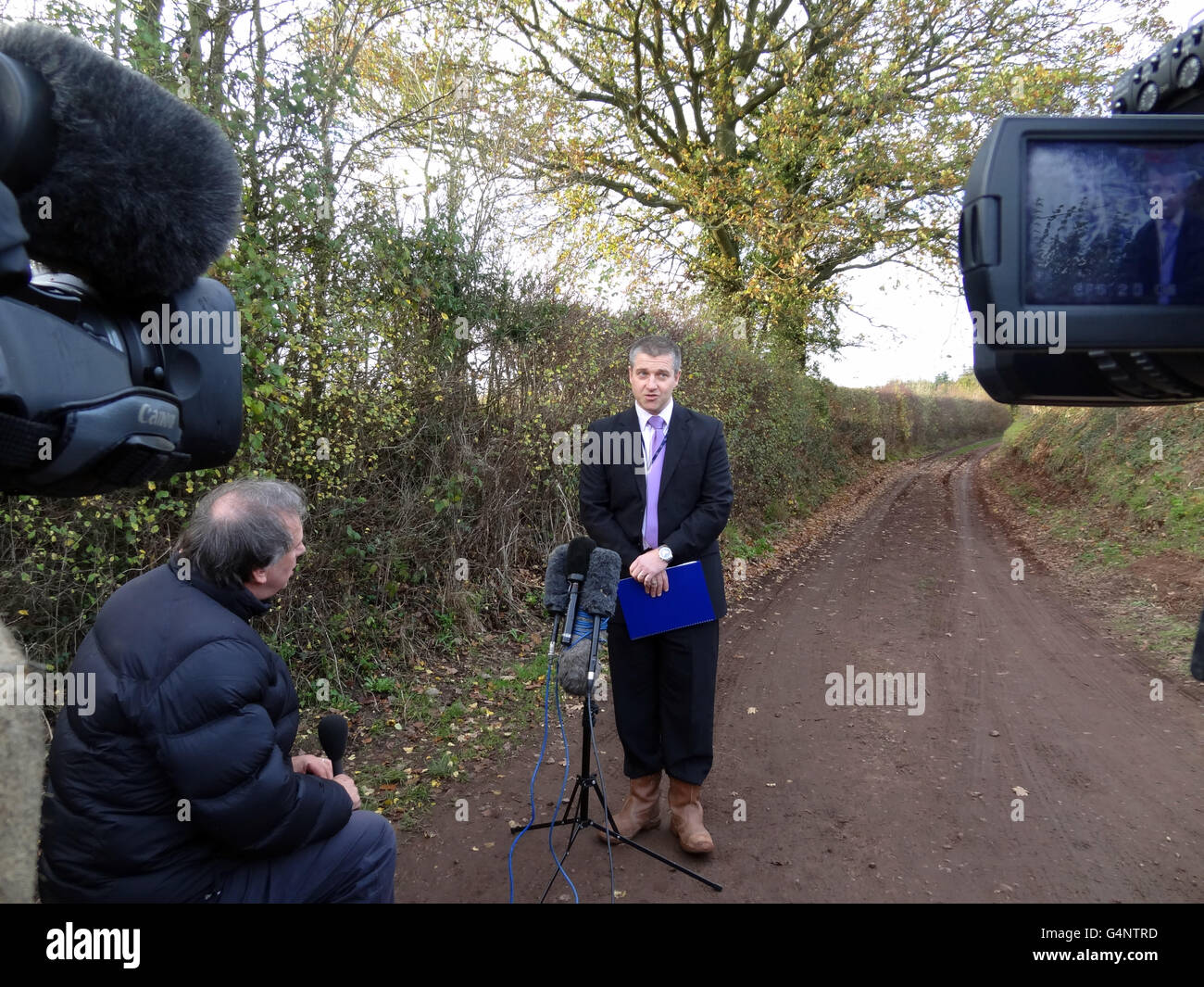 Police Detective Searching High Resolution Stock Photography and Images ...