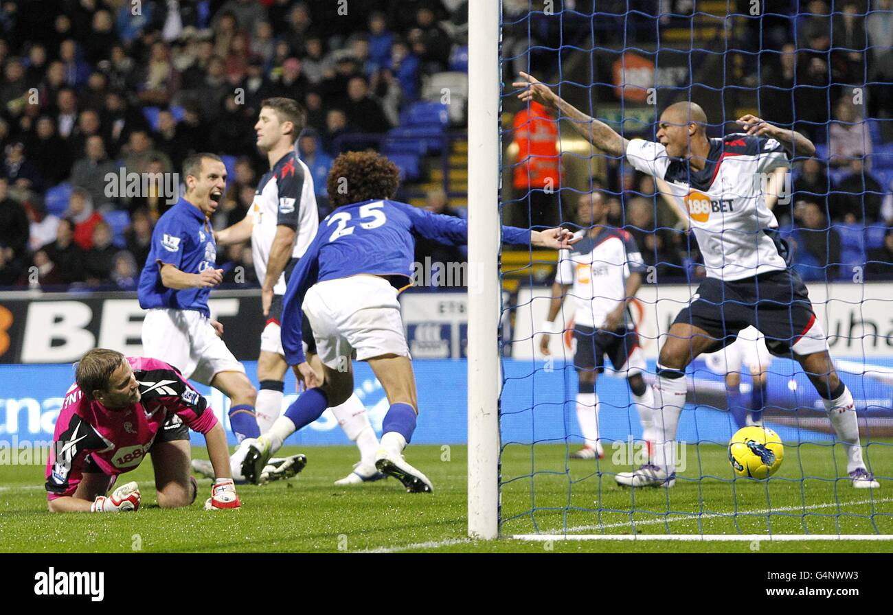 Everton's Marouane Fellaini (25) scores his team's opening goal Stock ...