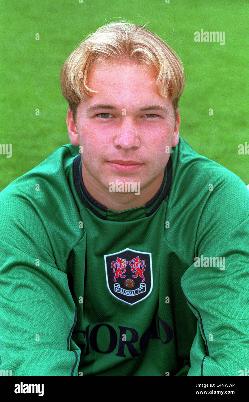 Goalkeeper phil smith hi-res stock photography and images - Alamy