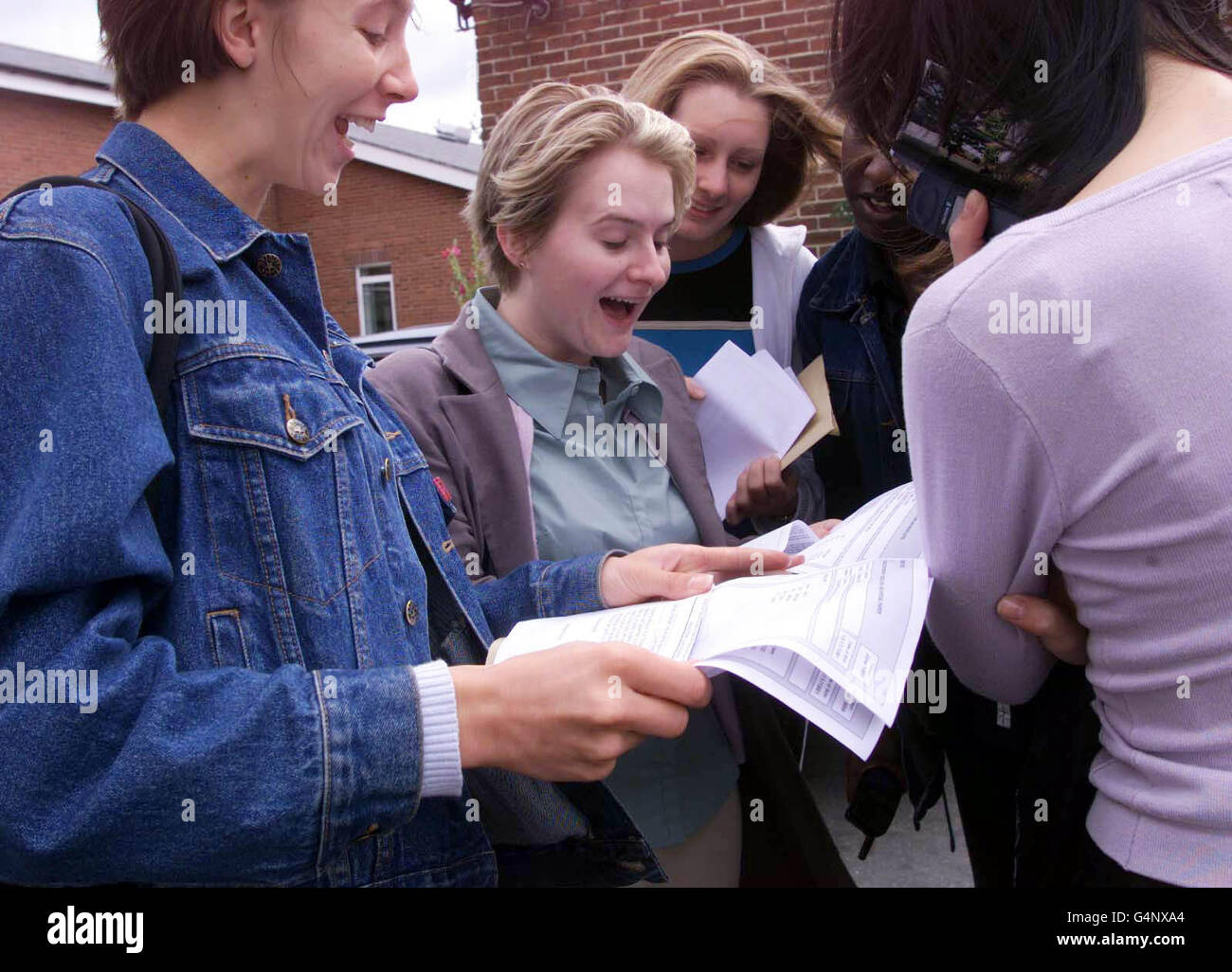 A level league tables for 2002 hi-res stock photography and images - Alamy