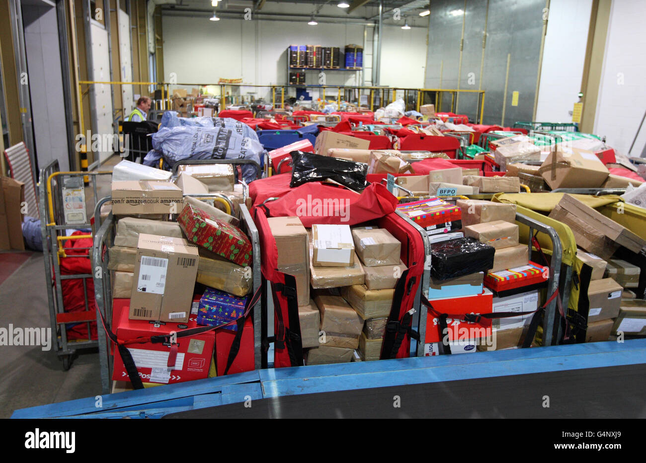British forces post office personnel raf northolt hi-res stock ...
