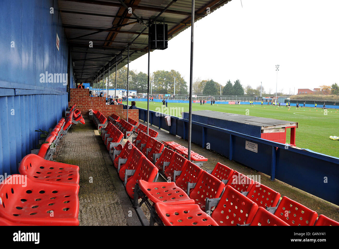 Soccer fa cup first round redbridge oxford city oakside stadium hi-res ...