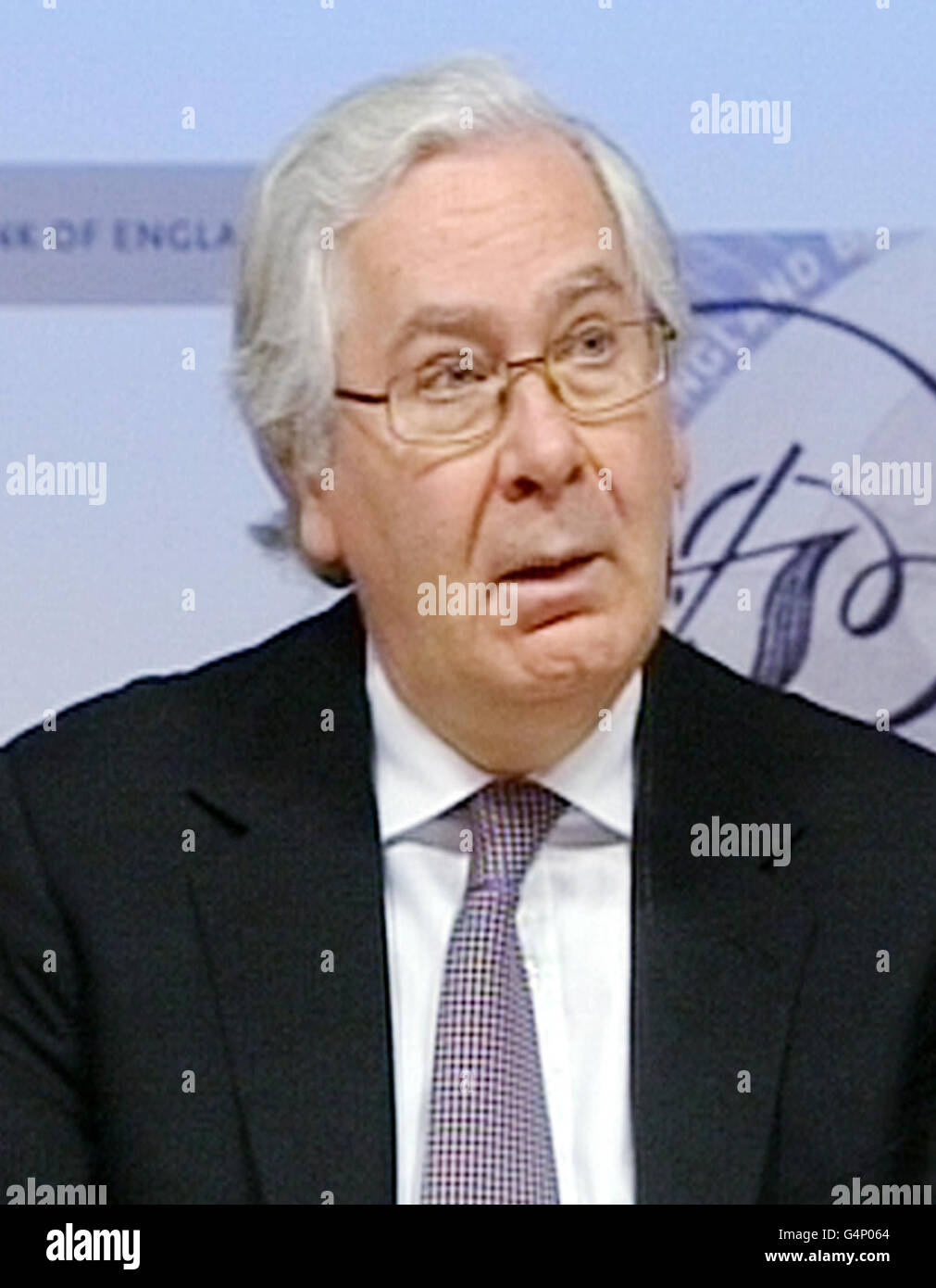 Bank england governor mervyn king press conference bank england hi-res ...