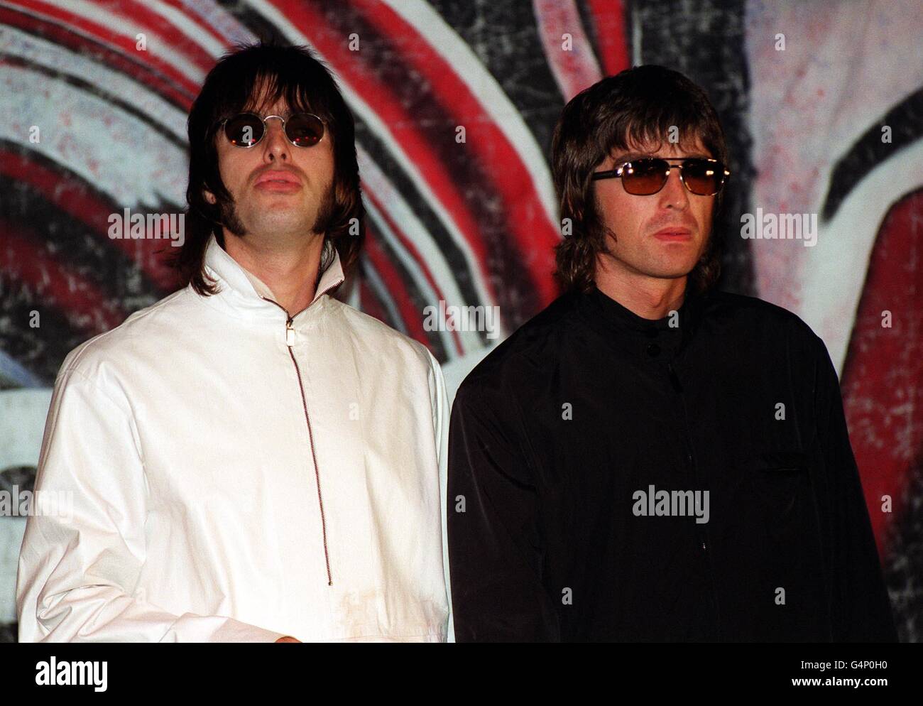 Liam (L) and Noel Gallagher from the band Oasis at a press conference ...