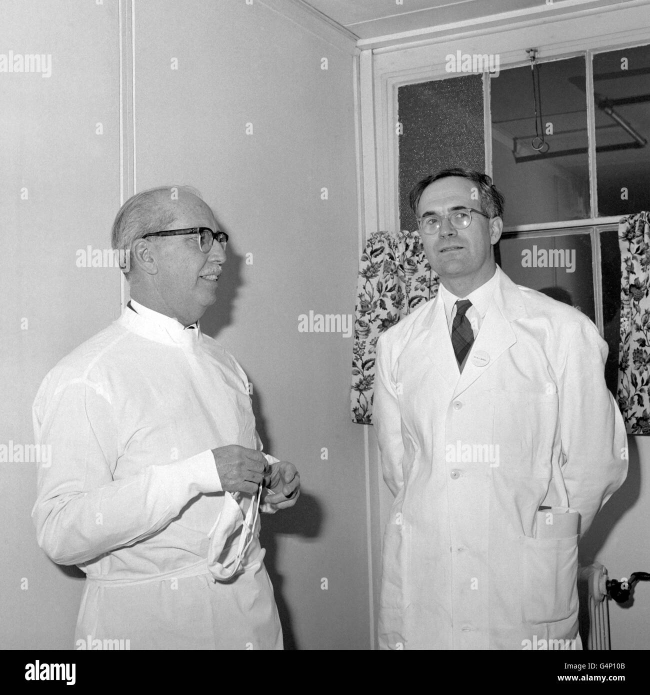 Health common cold research unit hi-res stock photography and images ...