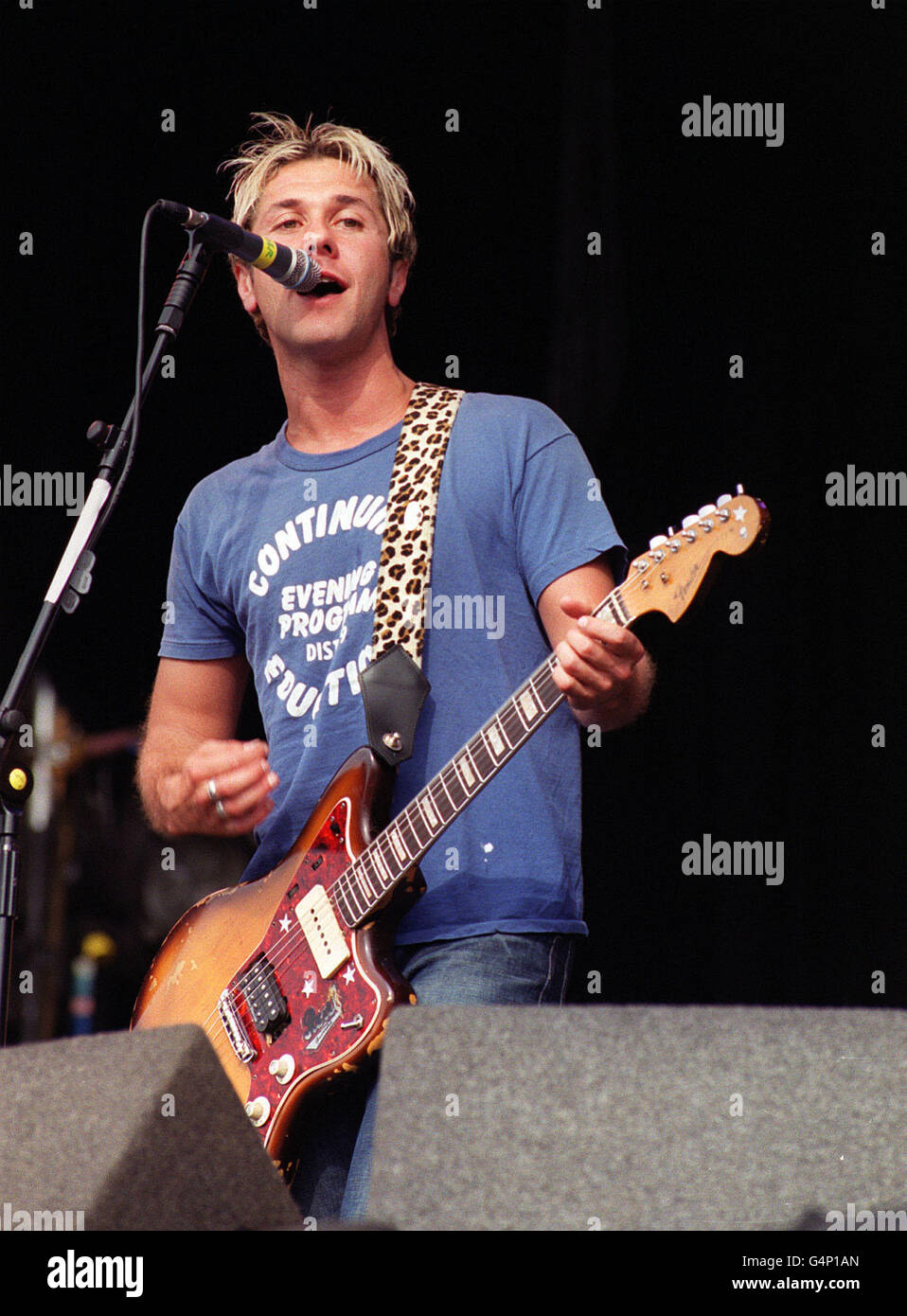 Feeder reading festival hi-res stock photography and images - Alamy