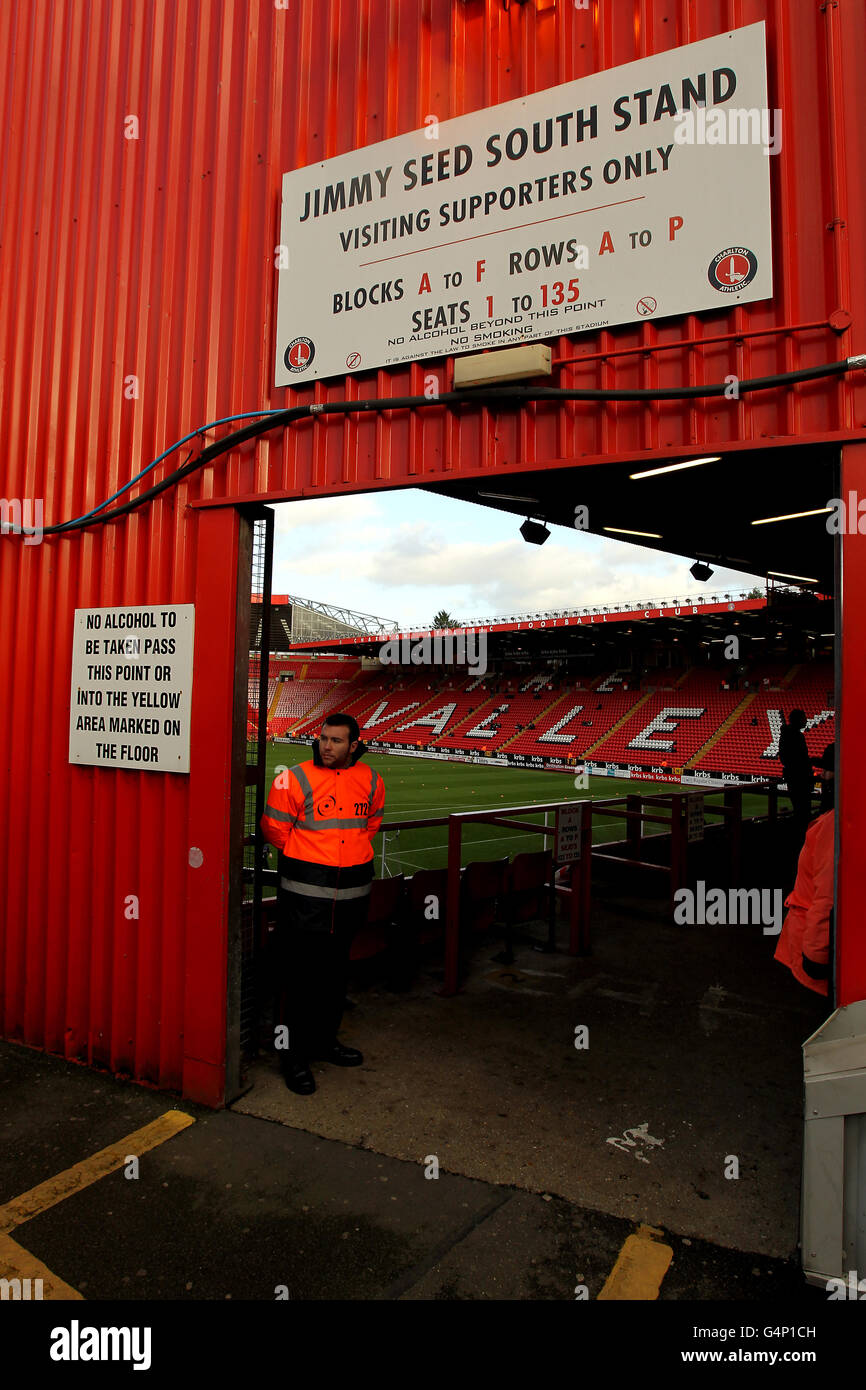 The valley charlton entrance hi-res stock photography and images - Alamy