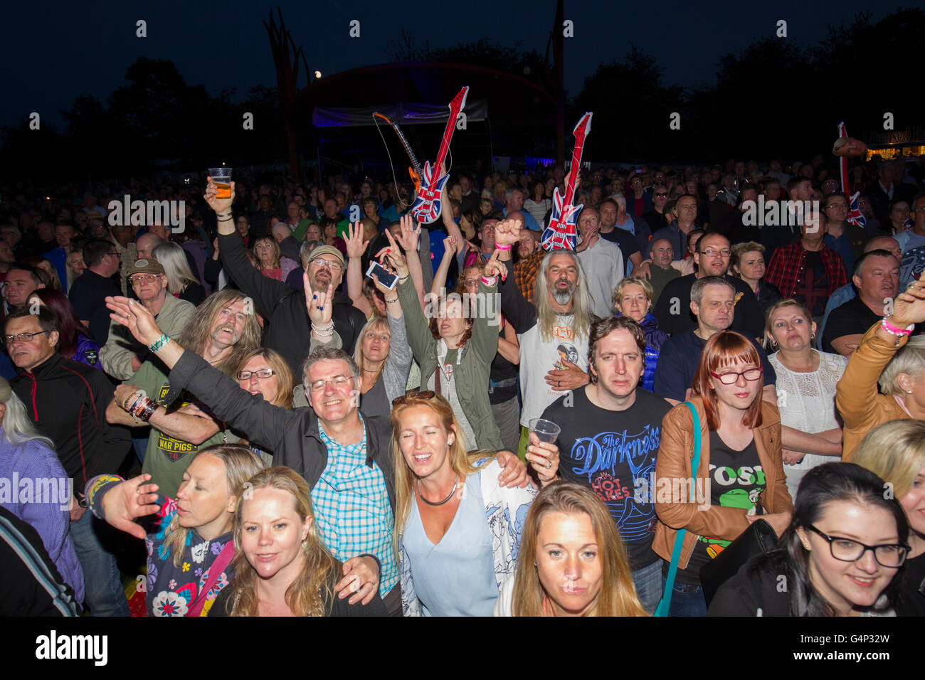 Windermere, Cumbria, UK. 18th June, 2016.Charity gig the Glebe on the ...