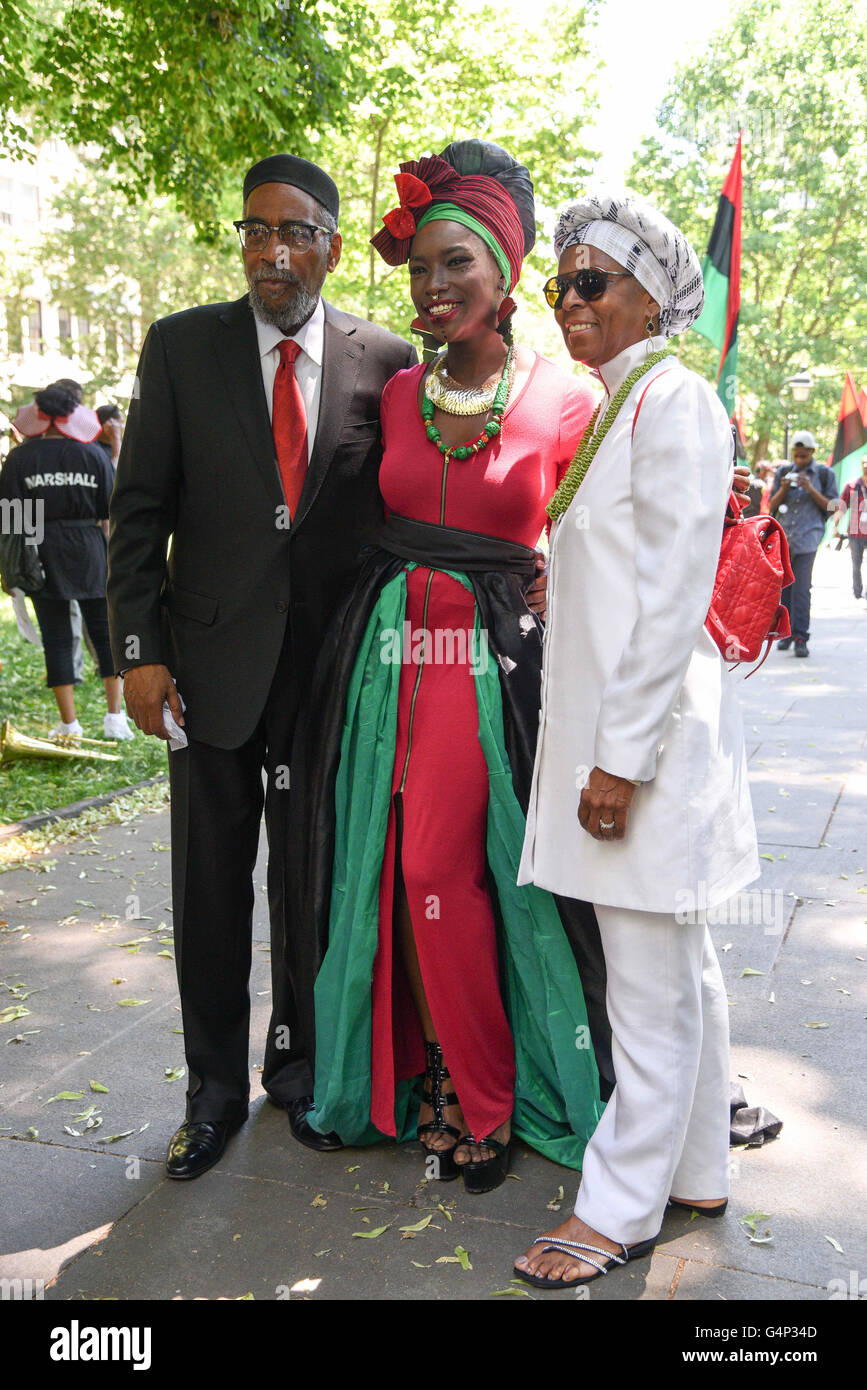 Kenny gamble hi-res stock photography and images - Alamy