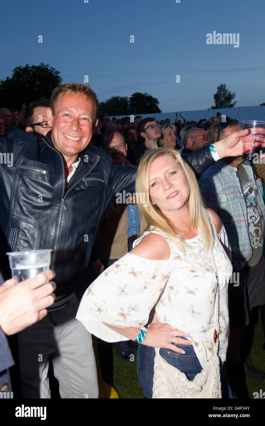 Windermere, Cumbria, UK. 18th June, 2016.Charity gig the Glebe on the ...