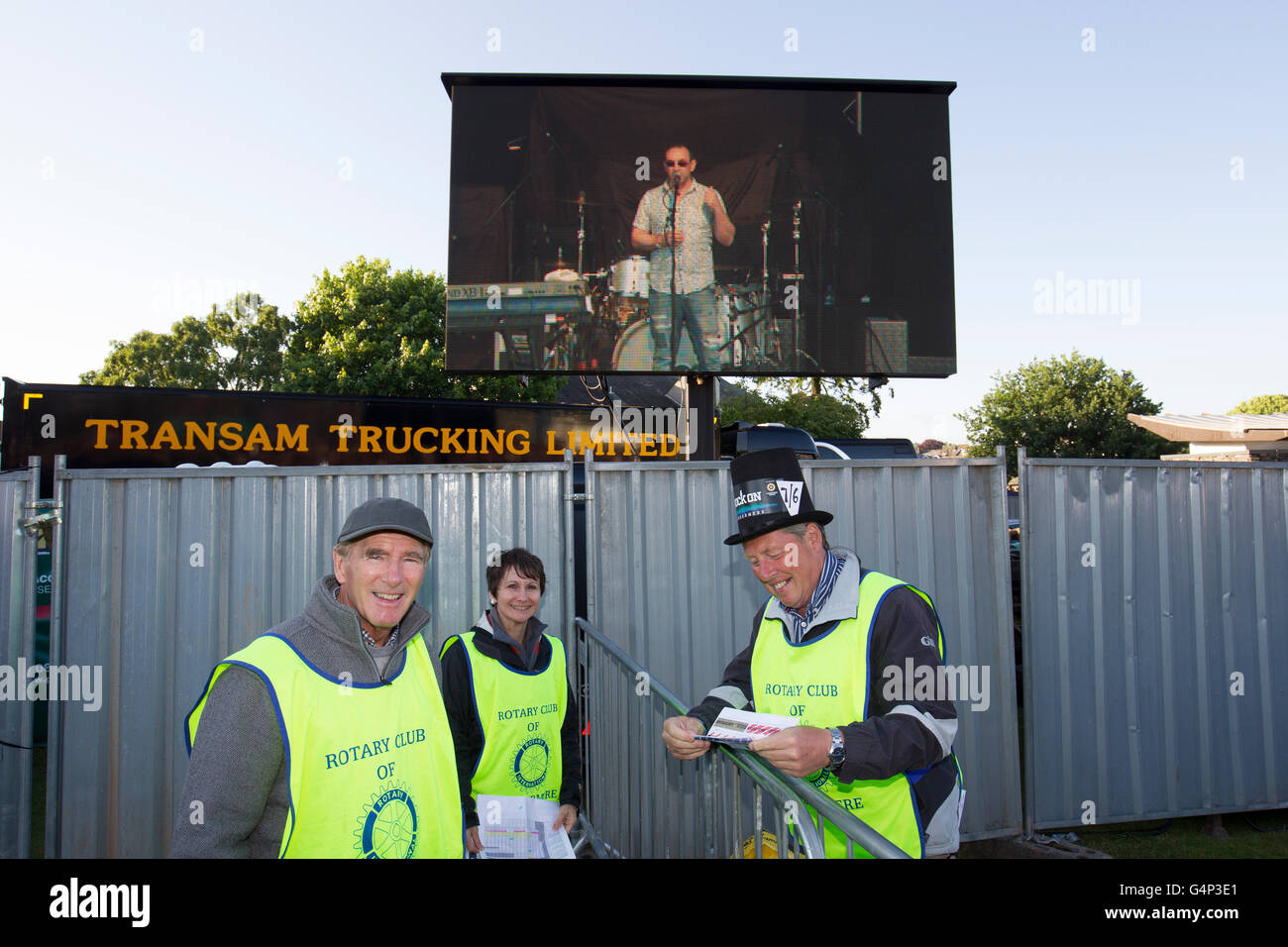 Windermere, Cumbria, UK. 18th June, 2016.Charity gig, on the Glebe on ...