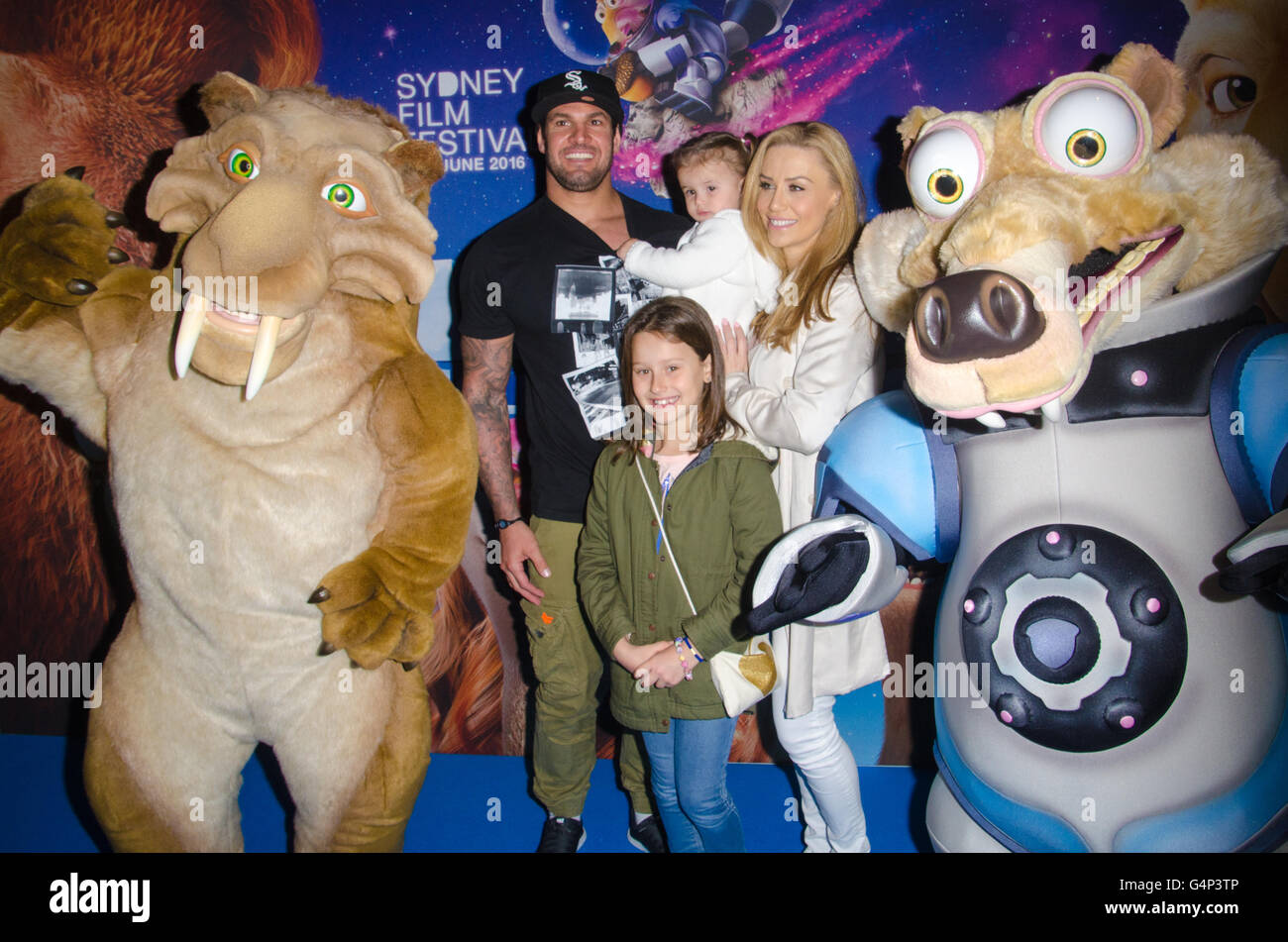 Ice age collision course hi-res stock photography and images - Alamy