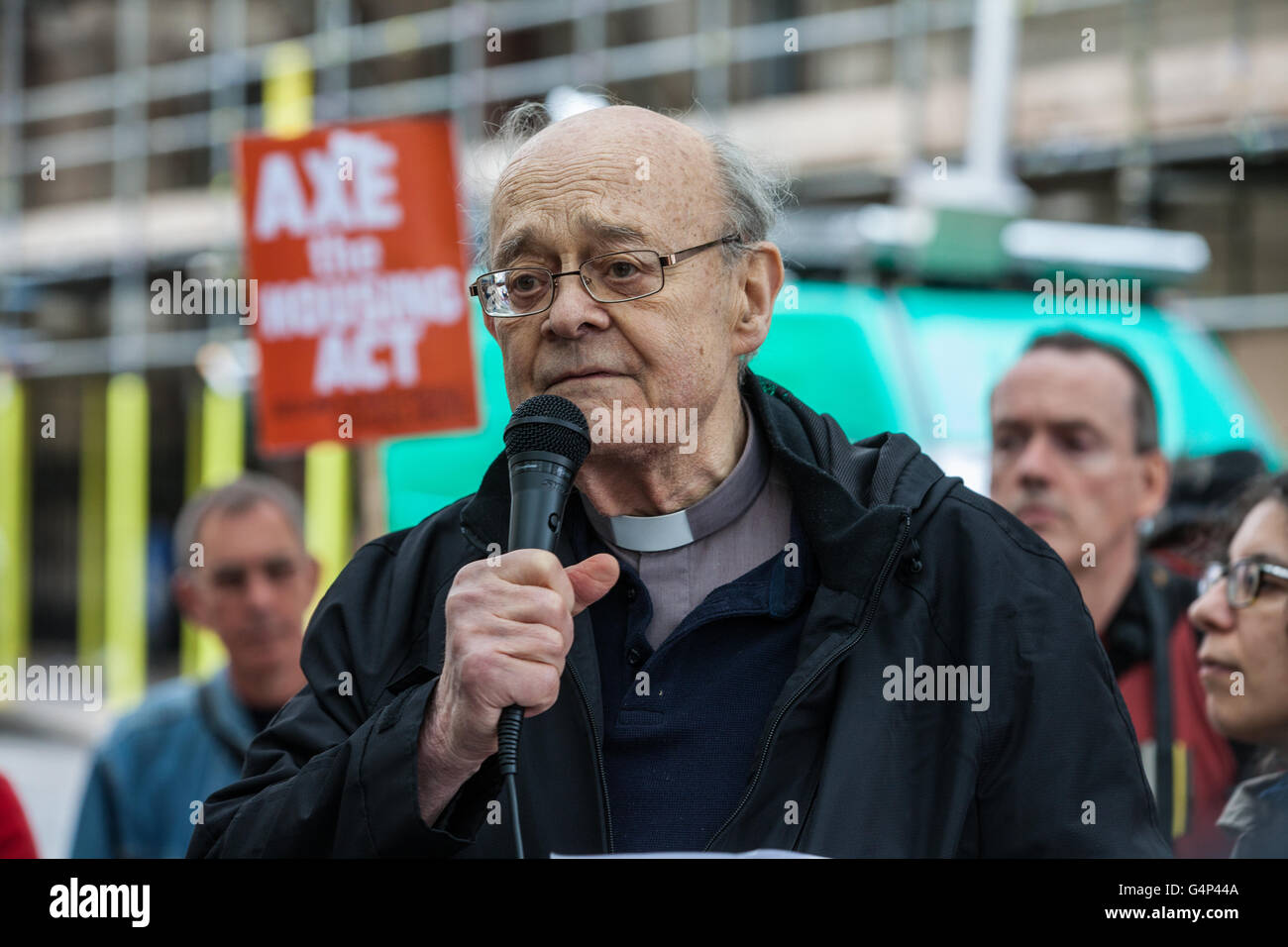 Rev Paul Nicolson High Resolution Stock Photography and Images - Alamy