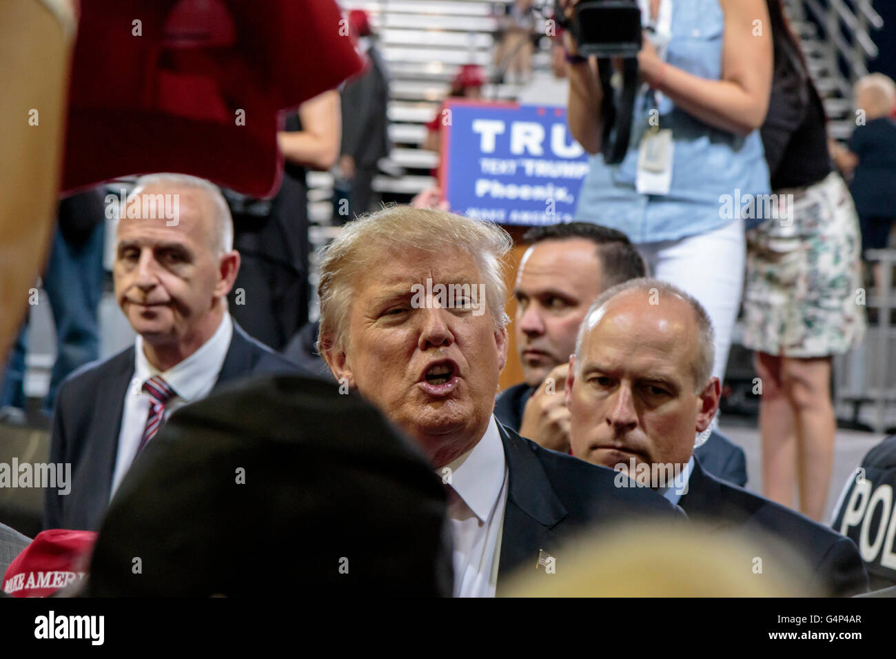 Campaign speech hi-res stock photography and images - Alamy