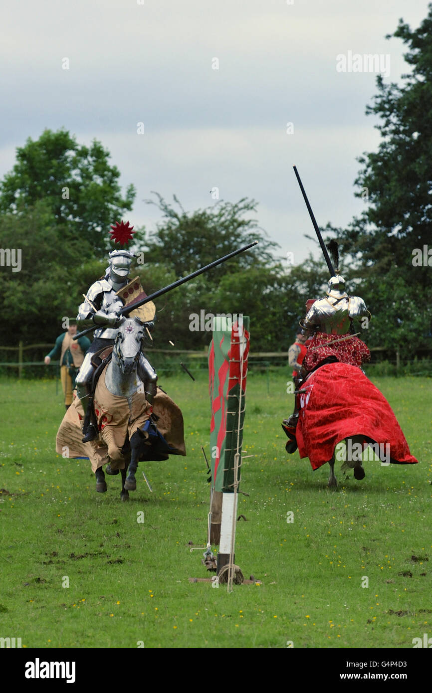 Medieval warhorses hi-res stock photography and images - Alamy